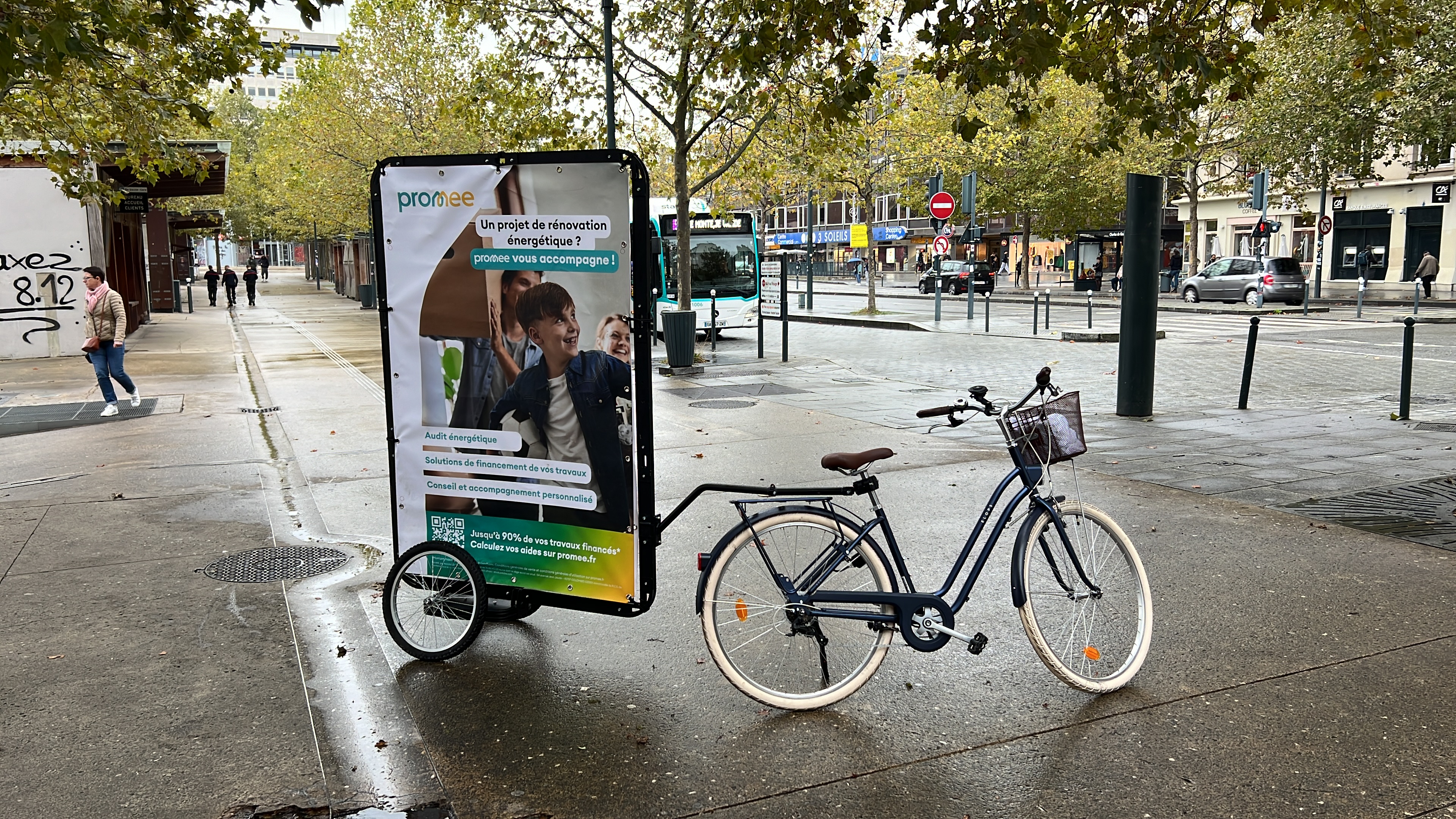Le vélo publicitaire par Flying For You